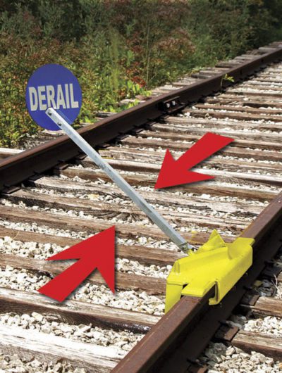 SaberTooth® Portable Two-Way Freight Car Derail | Aldon®
