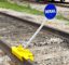 SaberTooth® Portable Two-Way Freight Car Derail | Aldon®