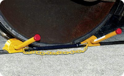 Double Railroad Wheel Chock (Flush Rail) | Aldon®