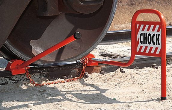 Whack 'Em Dbl Railroad Wheel Chock w/Flag - Exposed Rail | Aldon®