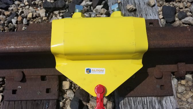 Rail Pull Grabber | Aldon®