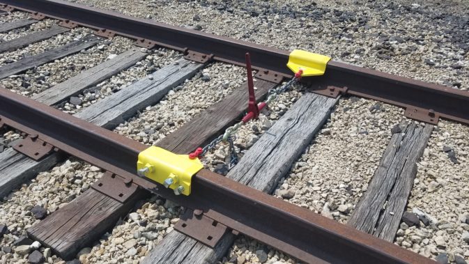 Rail Pull Grabber | Aldon®