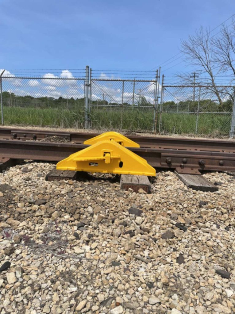 "Burlington" Style Freight Car Rerailer | Aldon®