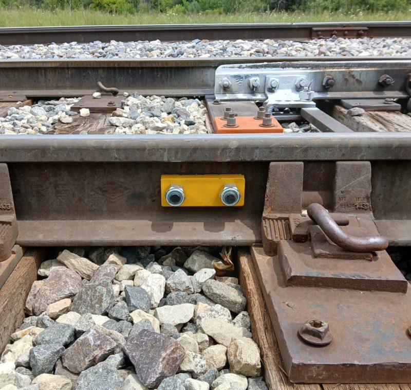 Switch Point Protector - 100AREMA, 100ARA-A, 110AREMA | Aldon®